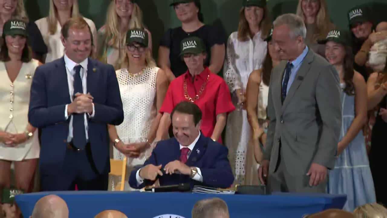 U.S. Health and Human services secretary visits Baton Rouge for bill ...