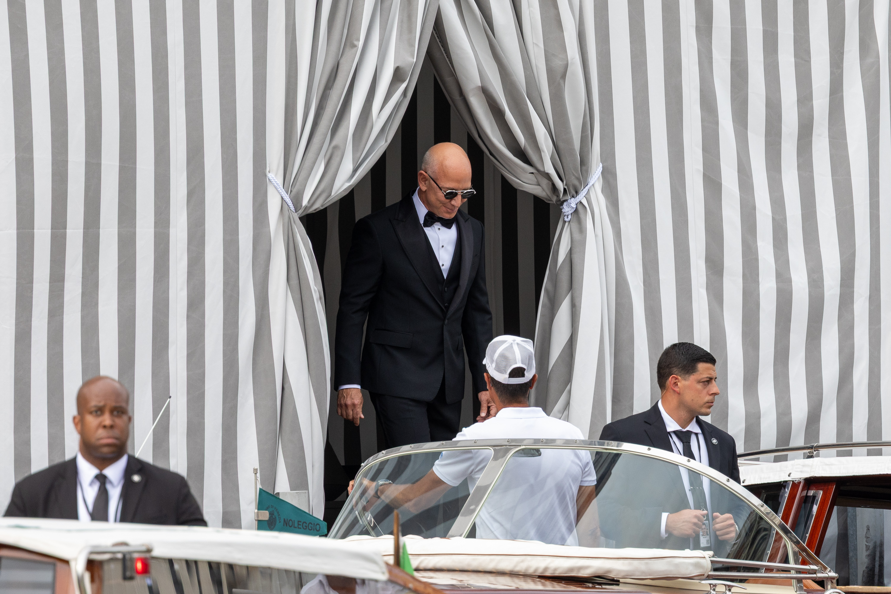 Jeff Bezos spotted in classic tux ahead of wedding to Lauren Sánchez