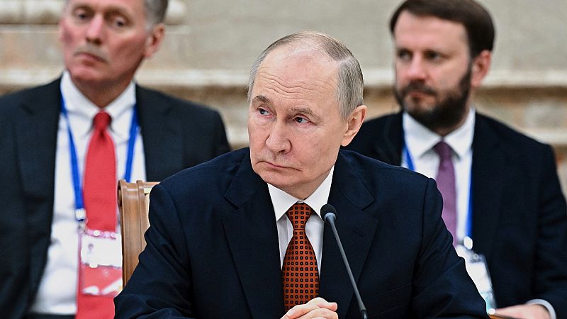 Vladimir Putin says Moscow is ready for new round of peace talks with ...