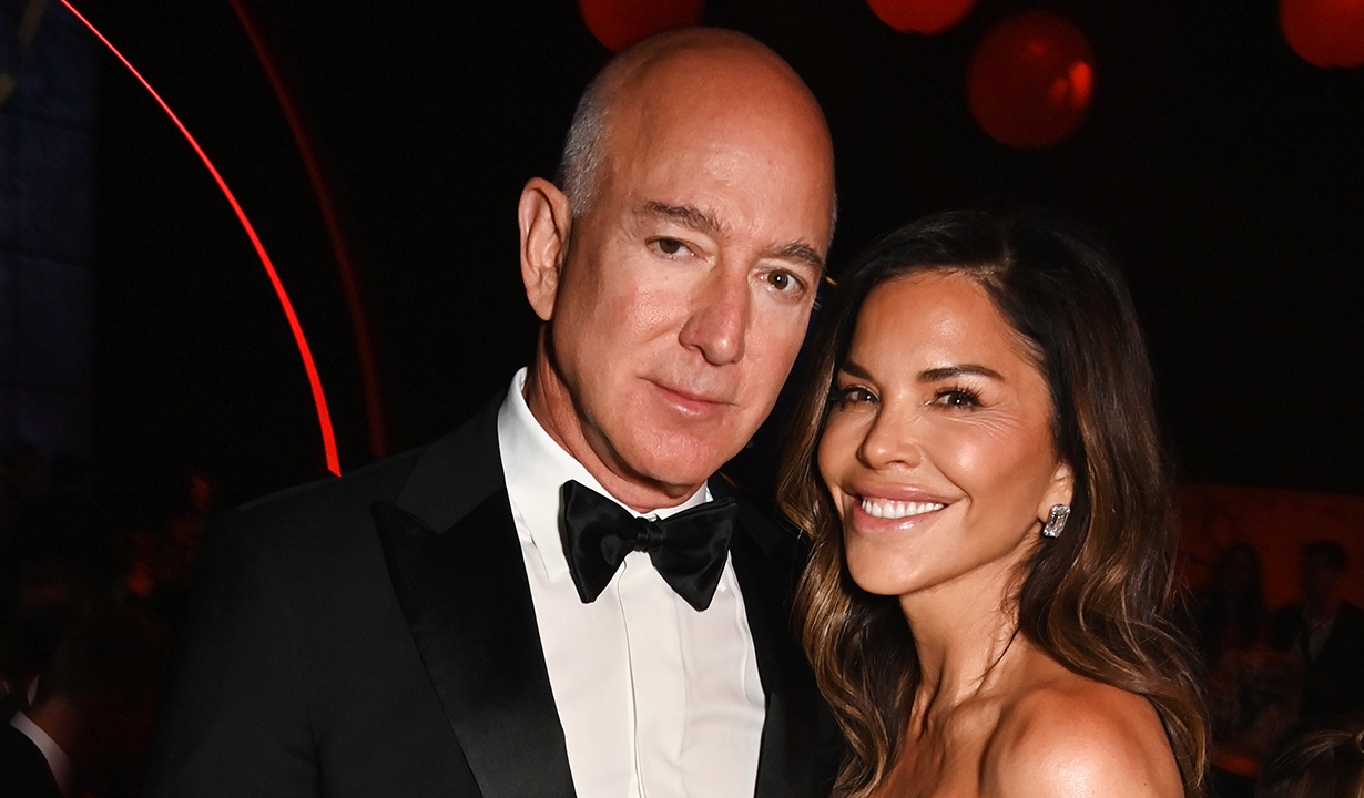 Jeff Bezos Made Another Secret Change to His Finances Amid News He ...