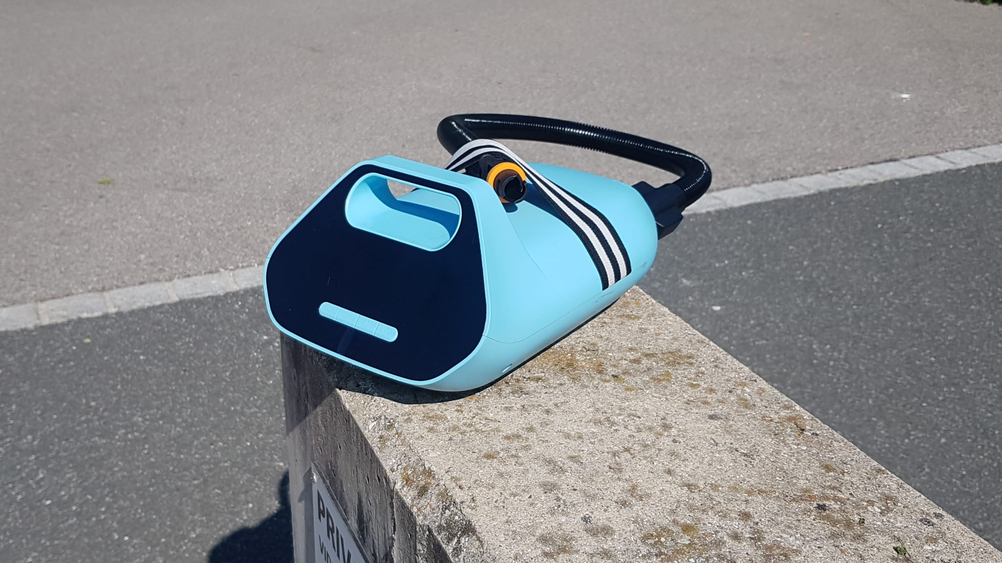 Topump TPS300 im Test: Kraftvolle SUP-Pumpe mit starkem Akku