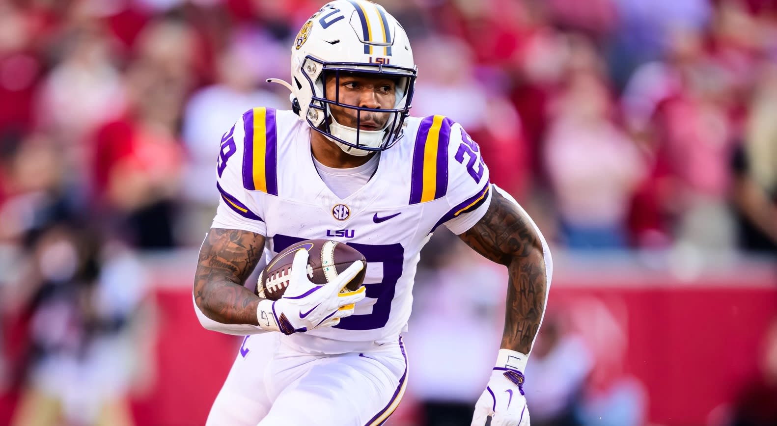 LSU tabbed as top 10 offense in EA CFB26, with exciting talent
