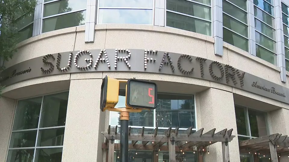 Family plans to sue Sugar Factory, says restaurant served alcohol to 15 ...