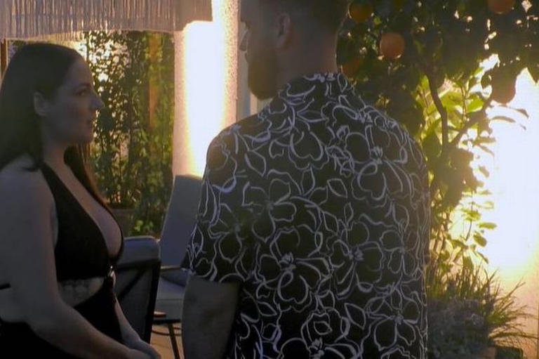 Channel 4's Open House drama as couple exit early from swingers retreat