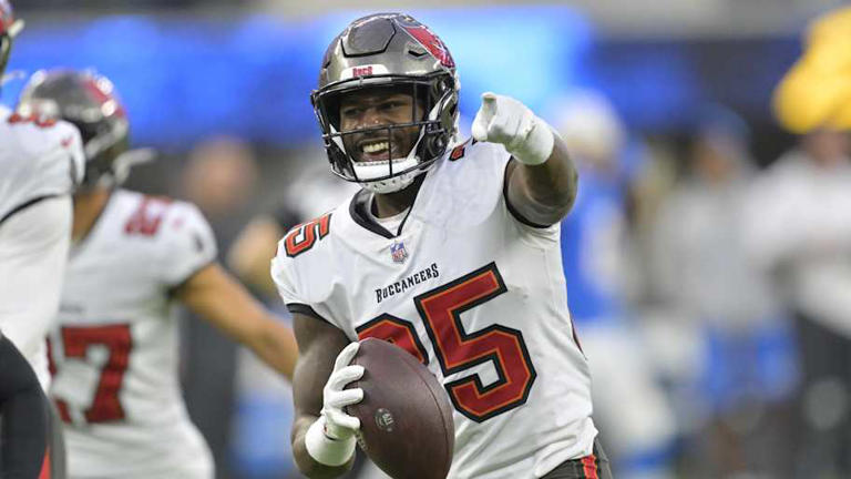 New trade proposal would send Buccaneers Super Bowl champion to Raiders