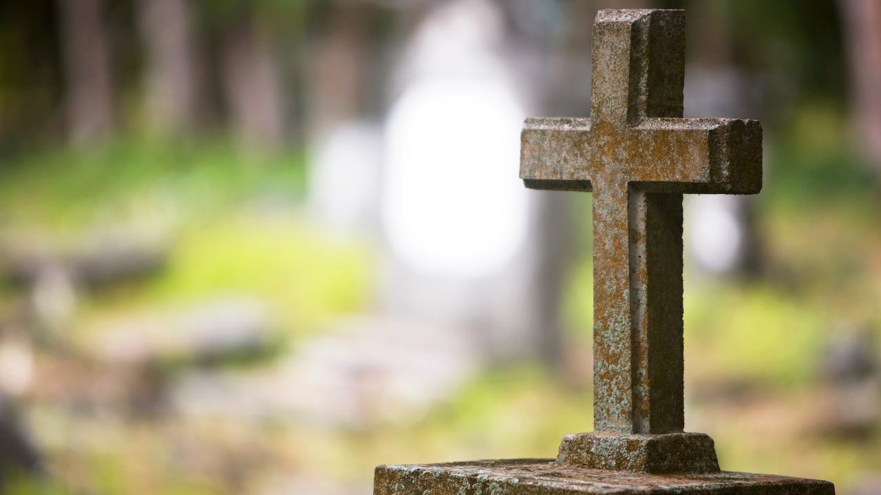 10 famous graves worth travelling the world for