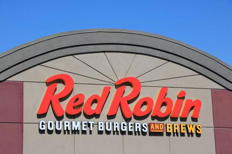 Iconic Red Robin Closes Dozens of Restaurants to Stay Affordable