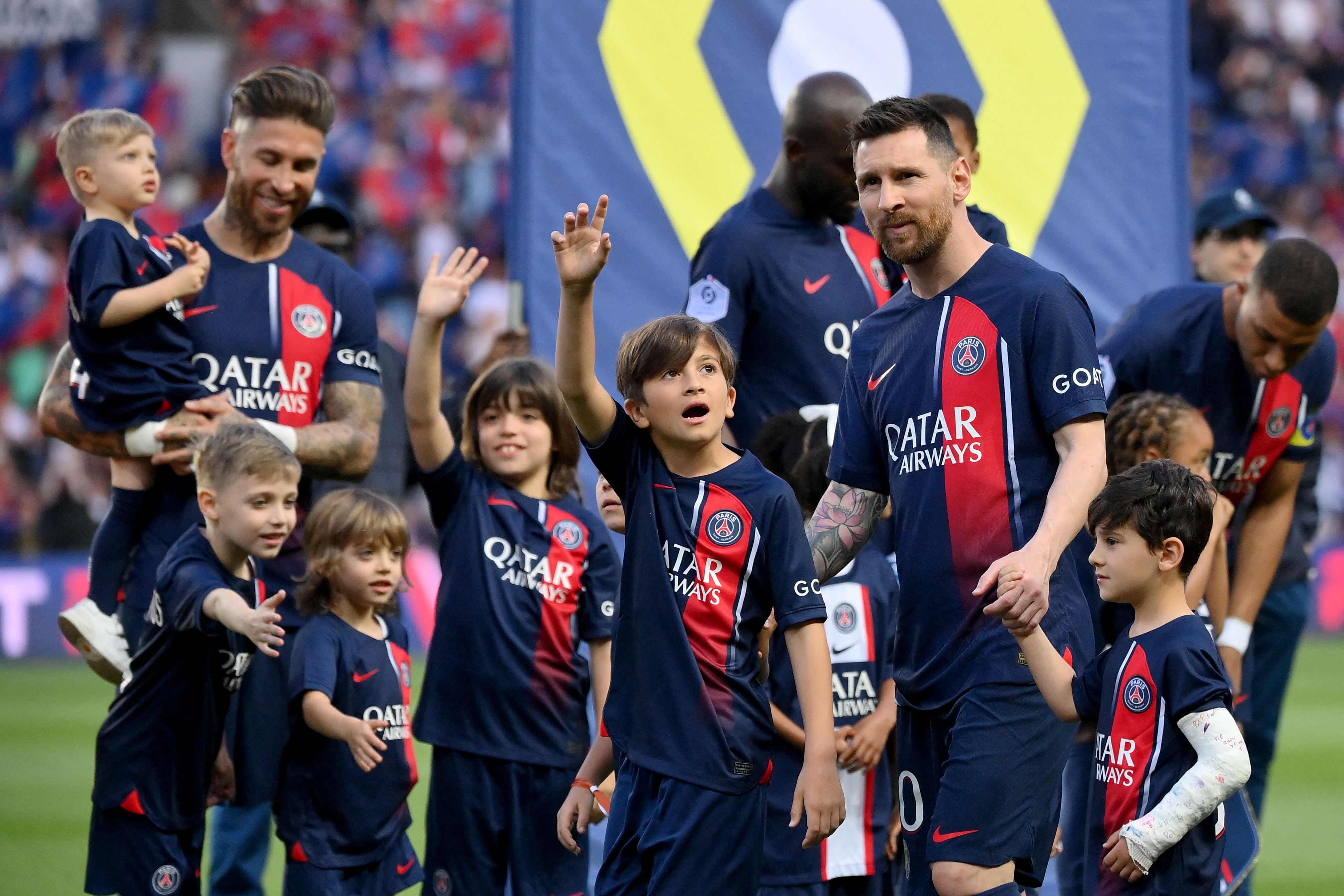 Lionel Messi and Barca old boys face Club World Cup test against former ...