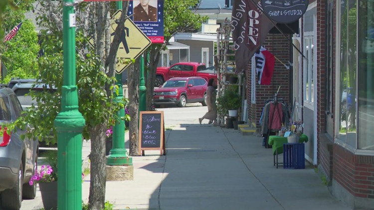 Winthrop police remind locals about curfew for kids as summer gets started