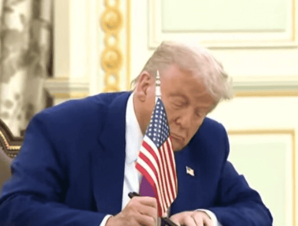 Senate GOP Backs Trump, Blocks Iran War Powers Resolution