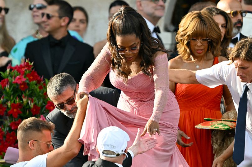Oprah Winfrey stuns in form-fitting pink gown as she arrives at Jeff ...