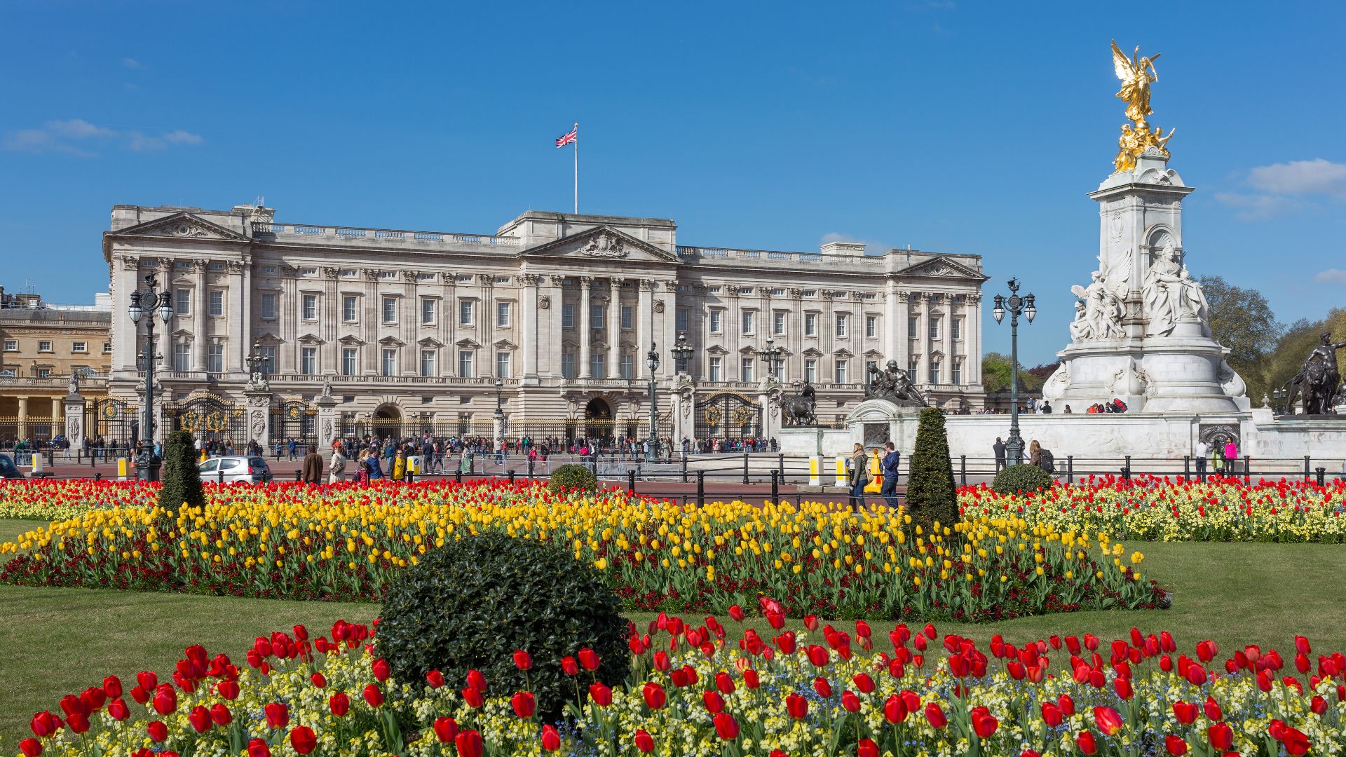 The Many Homes And Palaces Of The British Royal Family
