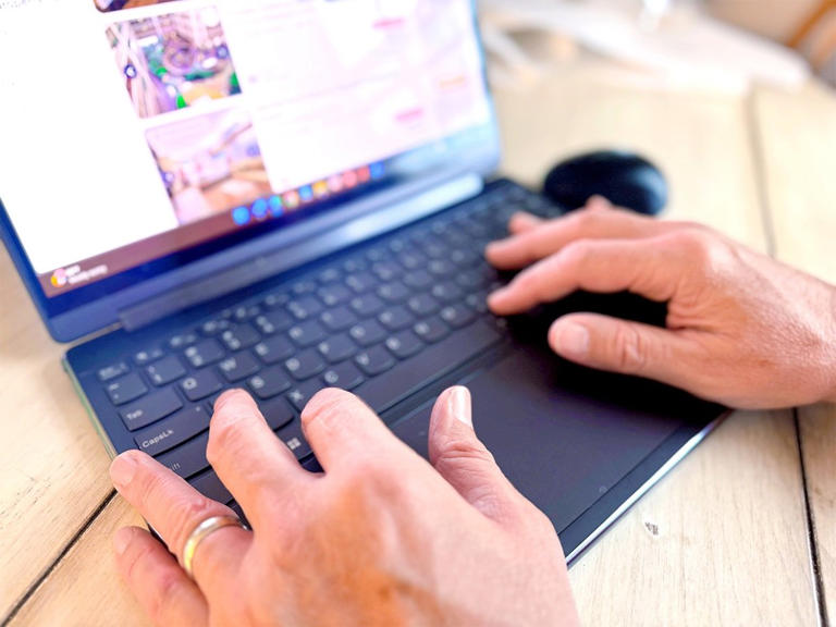 How to Avoid Online Travel Booking Scams This Summer