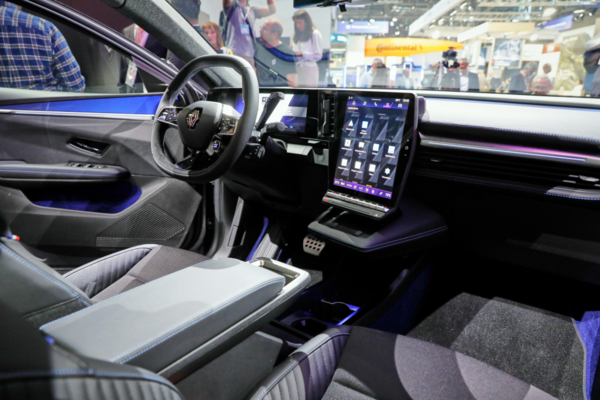 르노코리아, 전기 SUV ‘세닉 E-Tech’ 사전예약 개시.. 460km 주행에 4600만 원대 가격