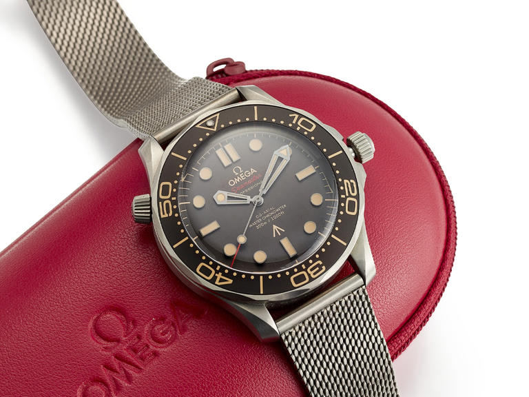 James Bond’s Actual OMEGA Seamaster from No Time to Die Fetches ...