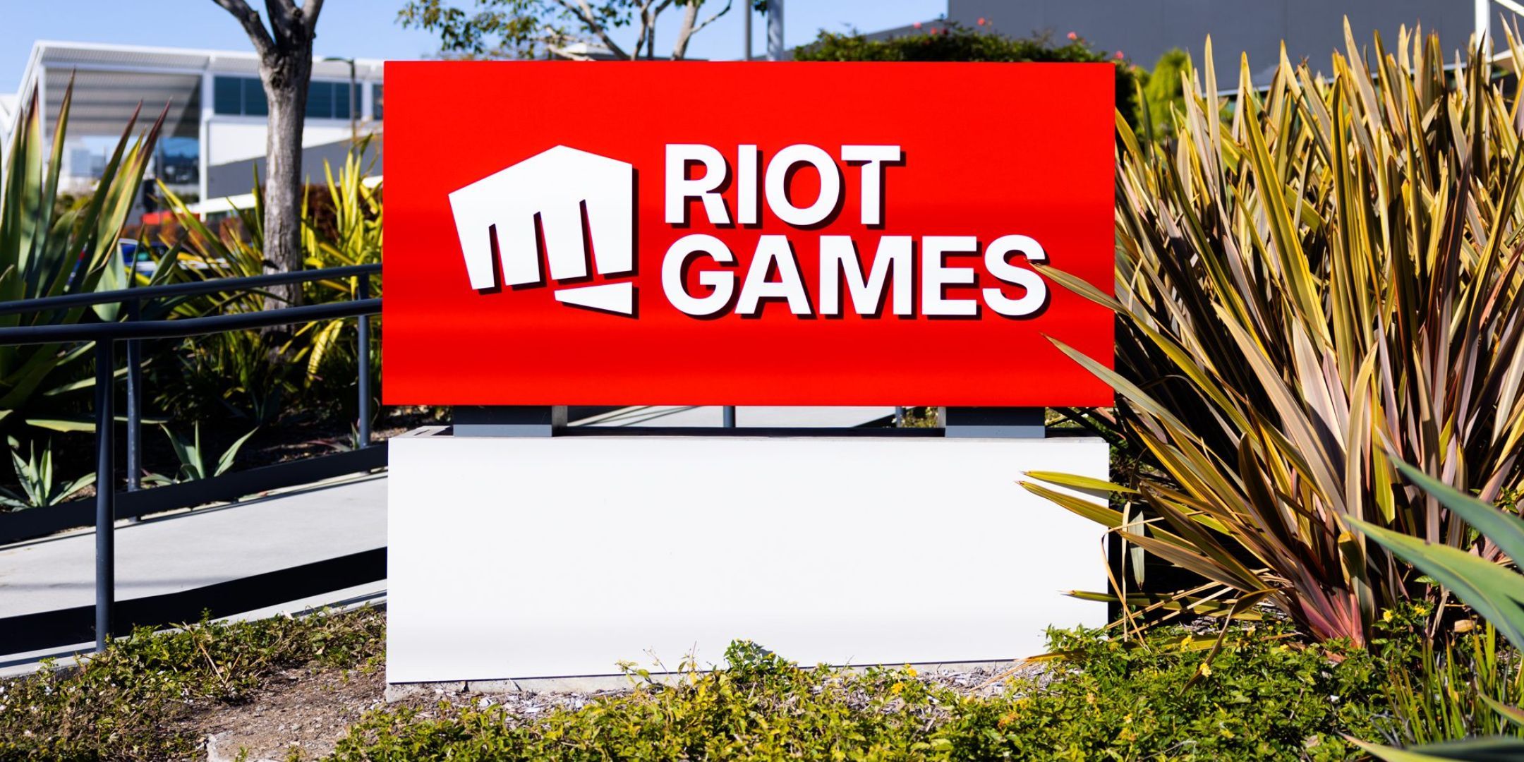 Riot Games To Allow Betting Sponsorships In League Of Legends And ...