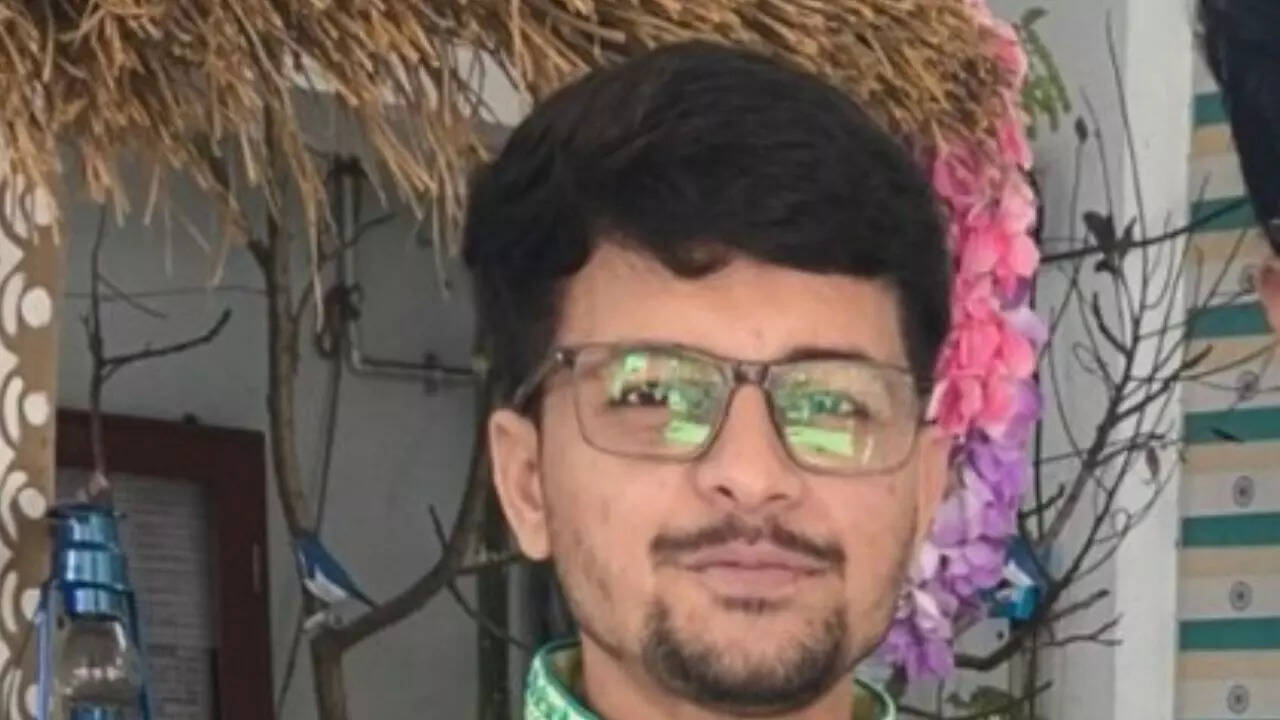 ‘Always a troublemaker’: Kolkata 'gang-rape' accused Manojit Mishra was ...
