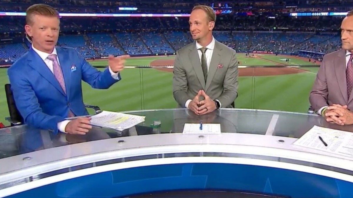 MLB: Blue Jays Announcer Playfully Mocks Yankees Commentator with a ...