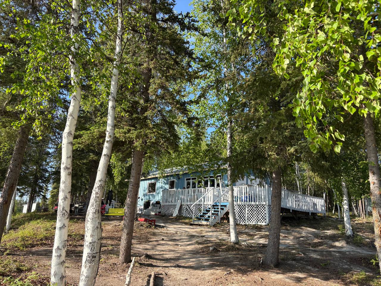 Owner of lodge on N.W.T.'s Watta Lake worries about fire burning 4 kms away