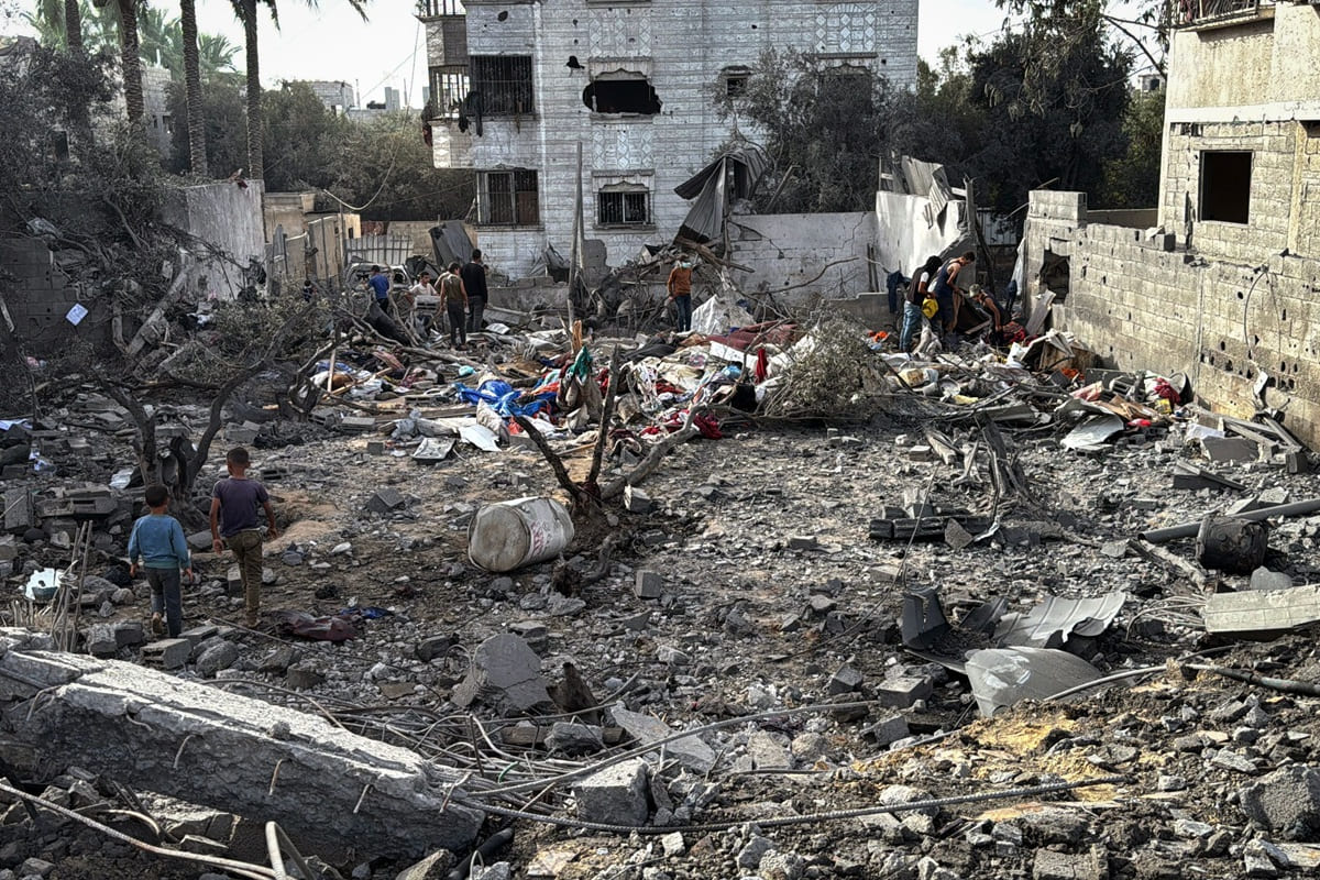 Gaza, media “14 palestinesi uccisi negli ultimi raid di Israele”