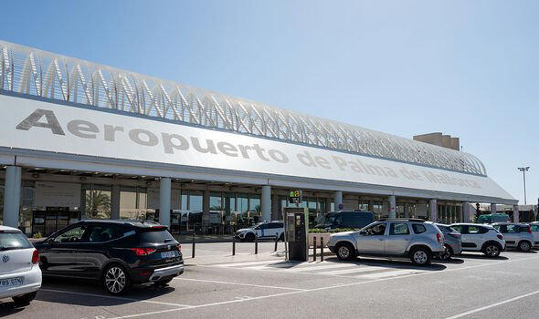 Ryanair horror as '18 injured' after aborted take off as passengers ...