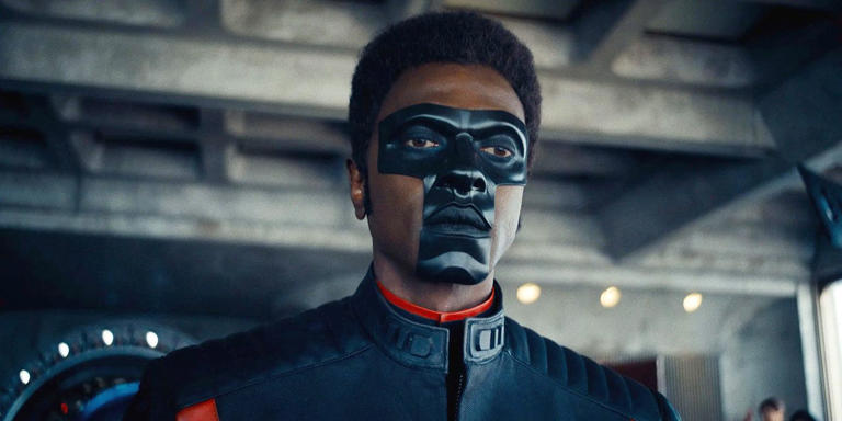 "Thinks He's an Herb": 'Superman's Mr. Terrific Teases His Relationship ...