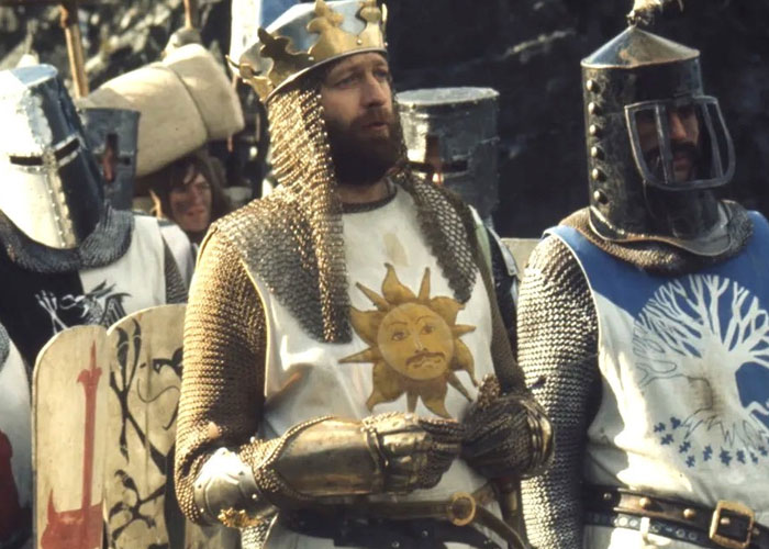 28 British People Share “Totally Normal” Things That Are “Nonexistent ...