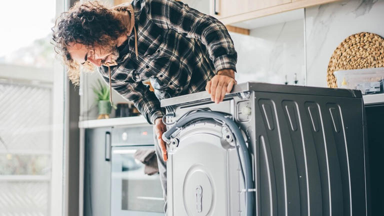 How to Move a Washing Machine Safely