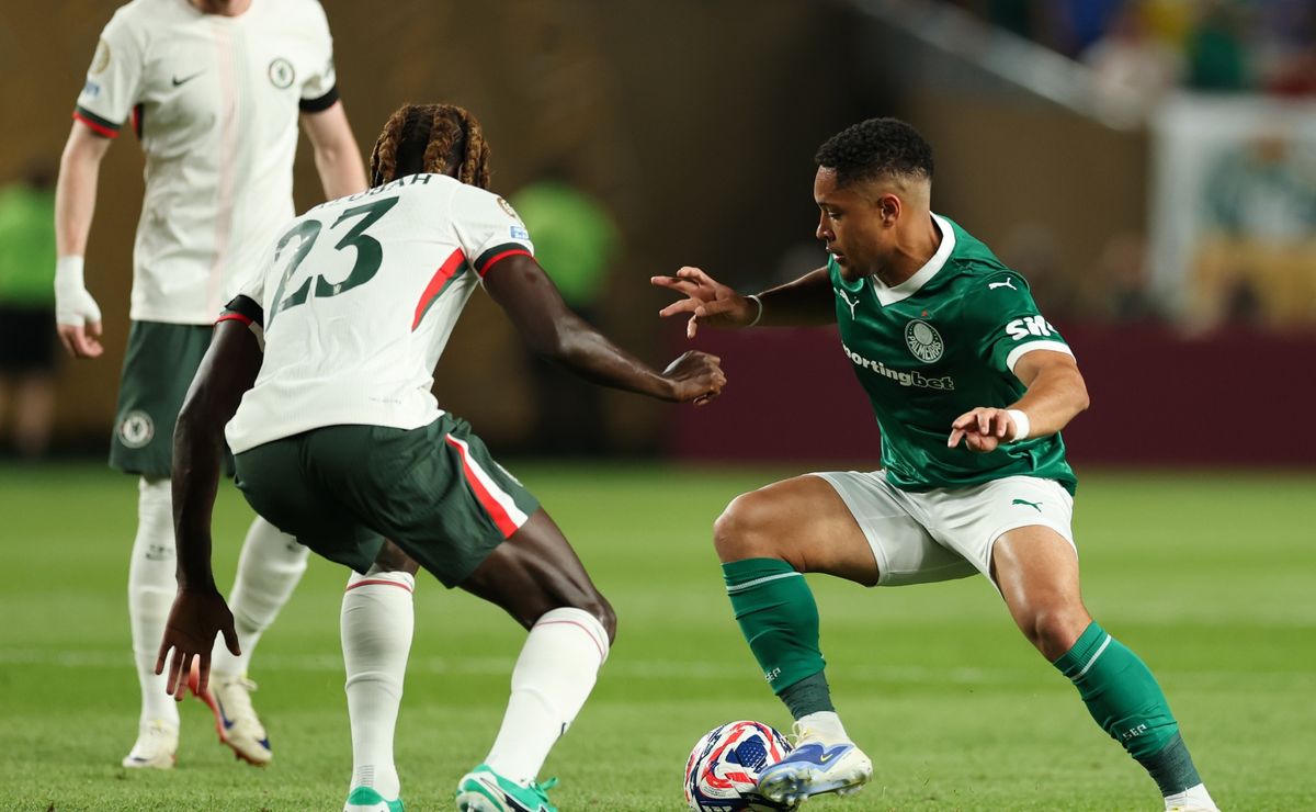 Chelsea secure late victory over Palmeiras and will face Fluminense in ...
