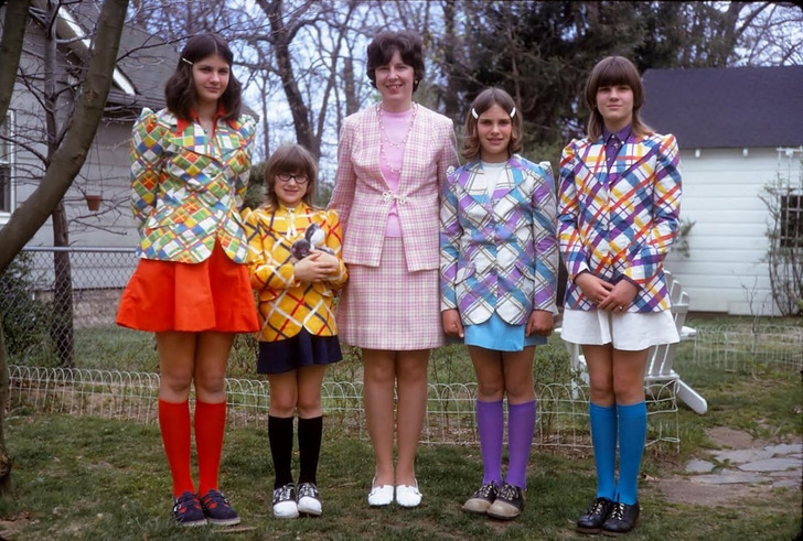 20+ Heartwarming Photos That Feel Like a Trip to Our Moms’ and Grandmas ...