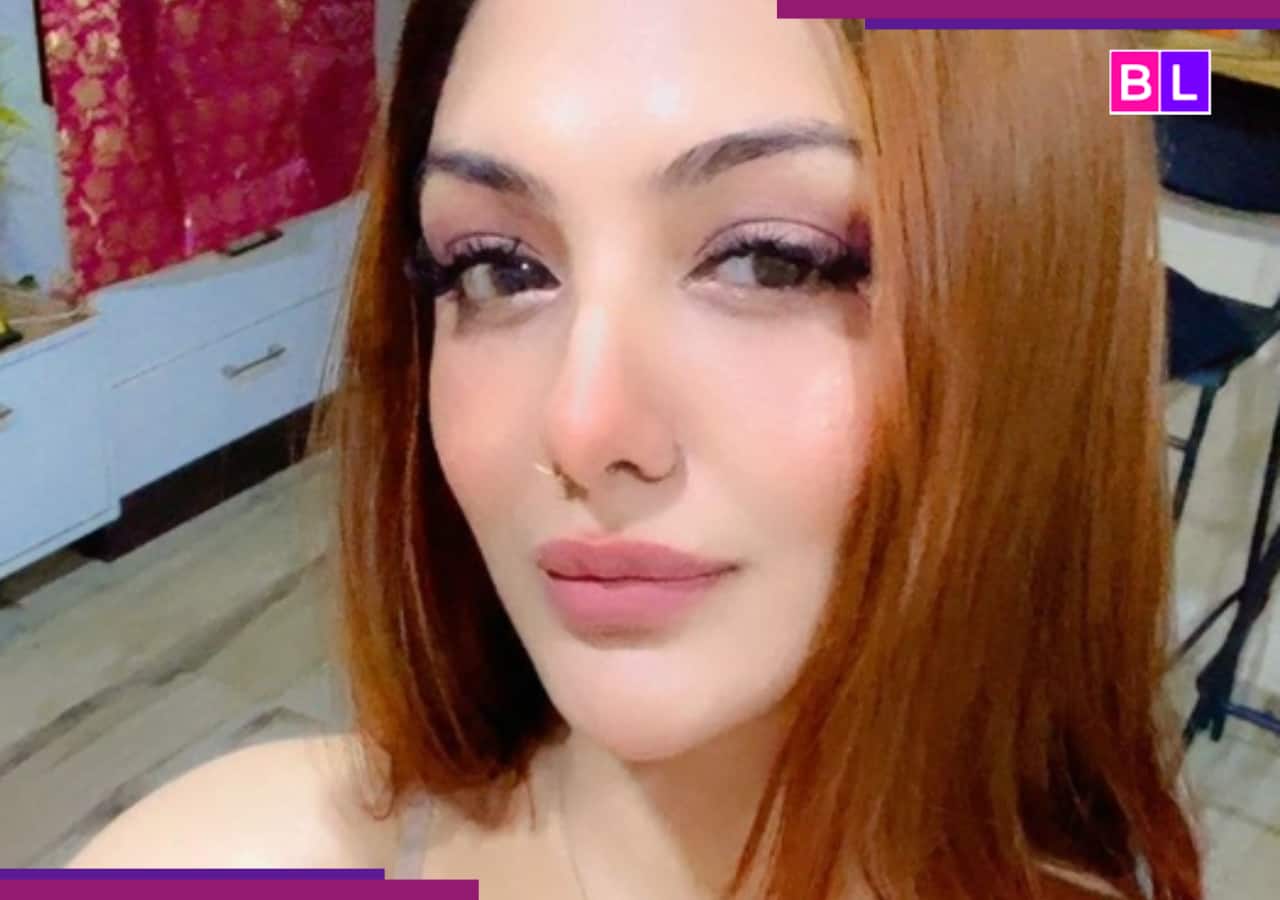 Khushi Mukherjee once again draws attention with her bold outfit choice ...