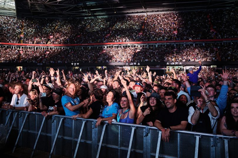 Oasis at Cardiff Principality Stadium Met Office weather forecast for ...
