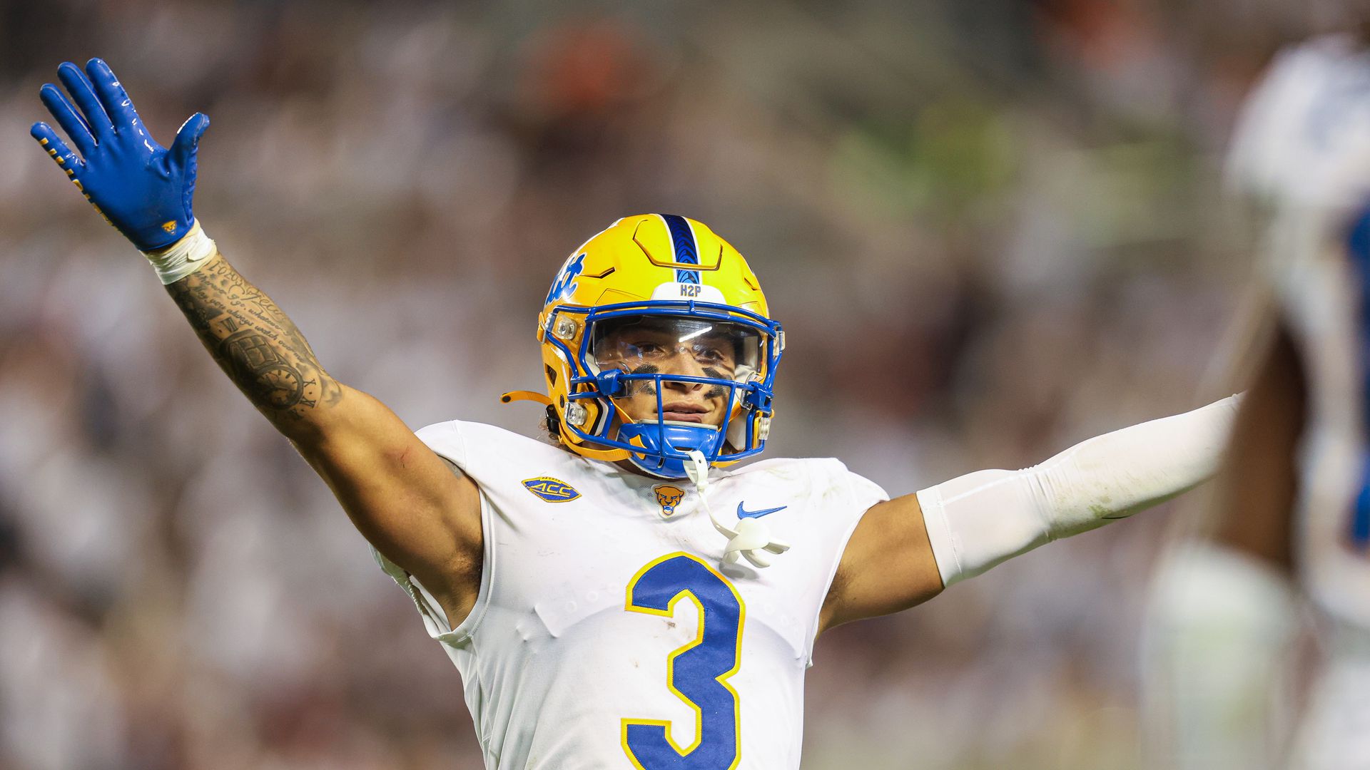 Saturday Dawg Chow (7/5): Best draft picks, a tackling safety, rookie ...
