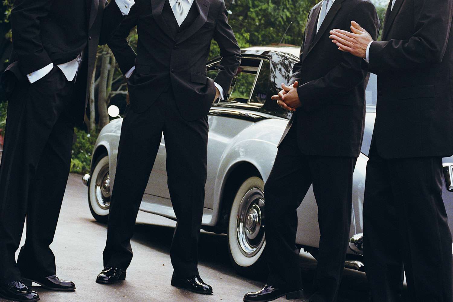 Man Tells Fiancée Her Friend Can't Bring 'Deadbeat' Boyfriend to the ...