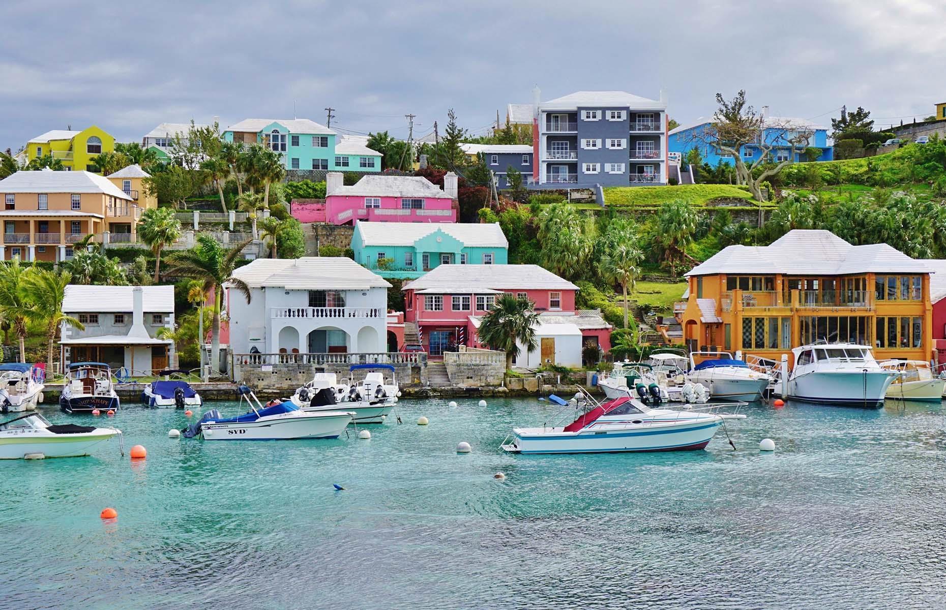World's Most BEAUTIFUL Seaside Towns, Revealed