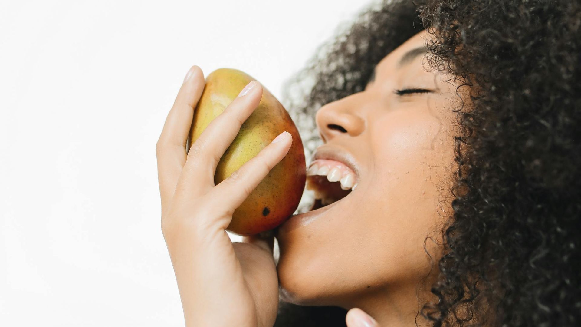 Stuffy Nose No More: 20 Foods That Help Clear Your Sinus