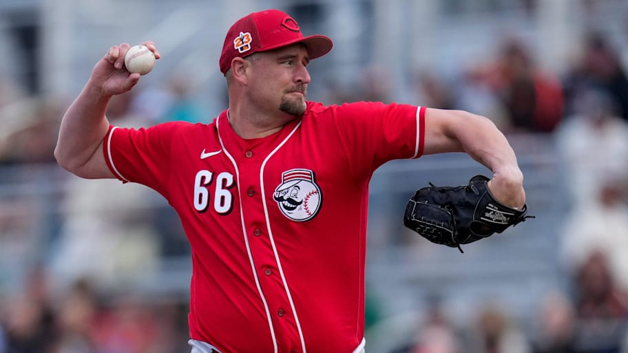 Former Cincinnati Reds Pitcher Signs Minor League Deal With New York ...
