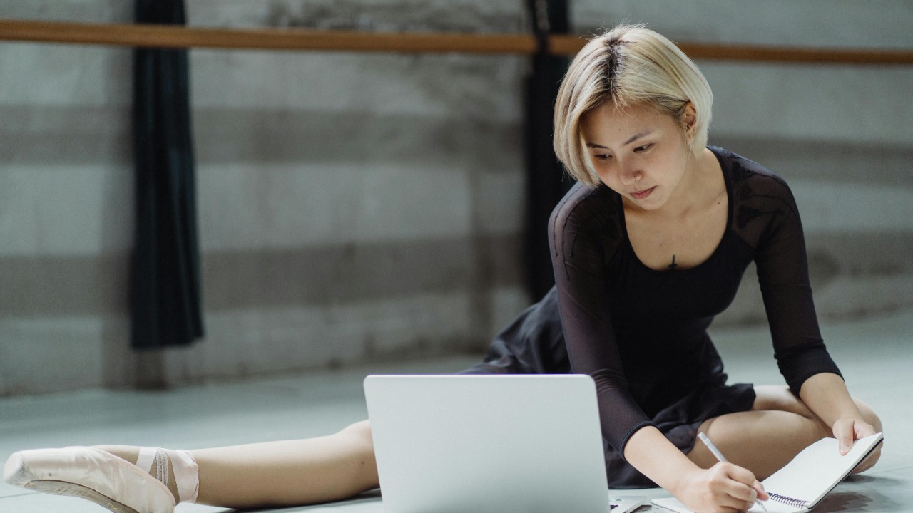 7 Warning Signs Your Laptop Has a Hidden Virus