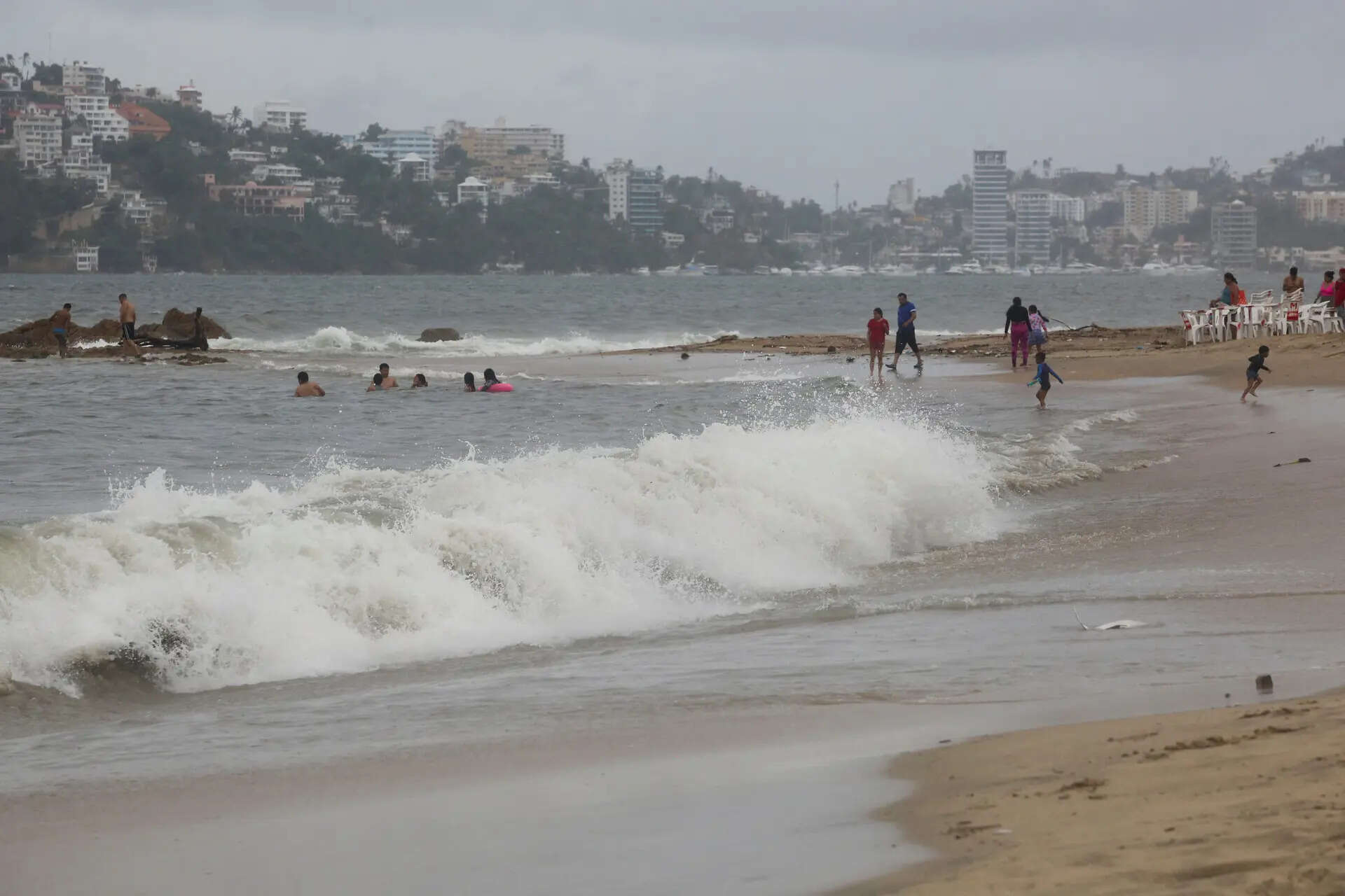 Tropical Storm Chantal makes landfall threat real for Carolinas as ...