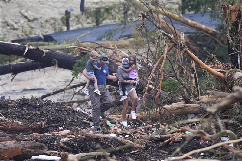 27 dead in Kerrville, Texas floods, including 9 children, as the search ...