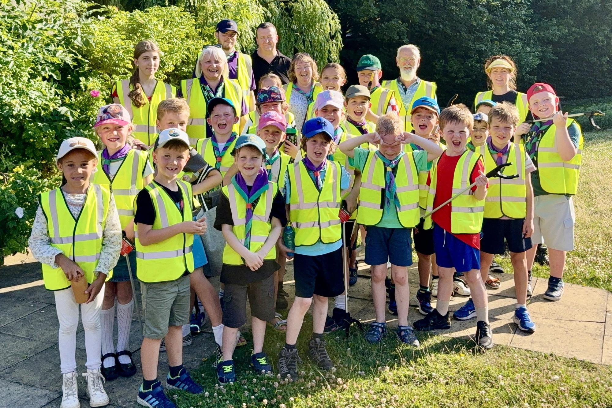 Bailiff Bridge Beavers and Cubs help to clean up community with a ...