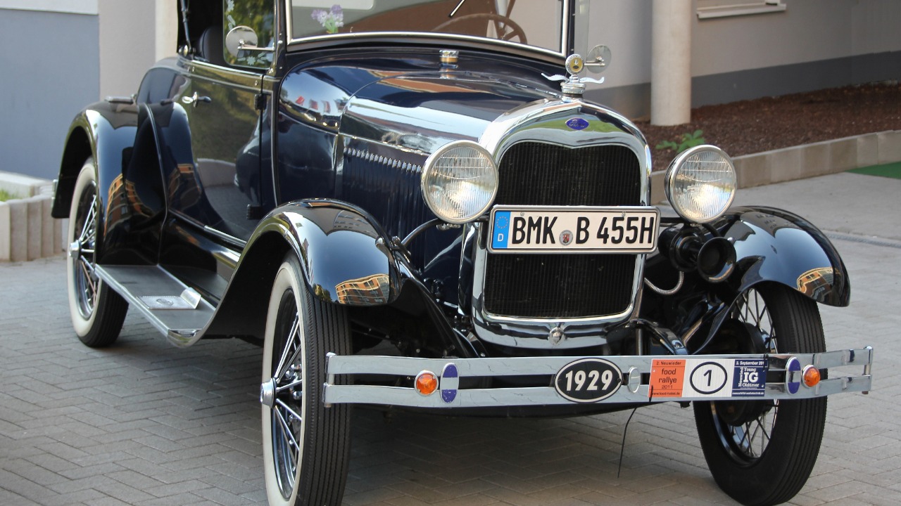 The 8 Worst Car Company Rebrands Ever Attempted