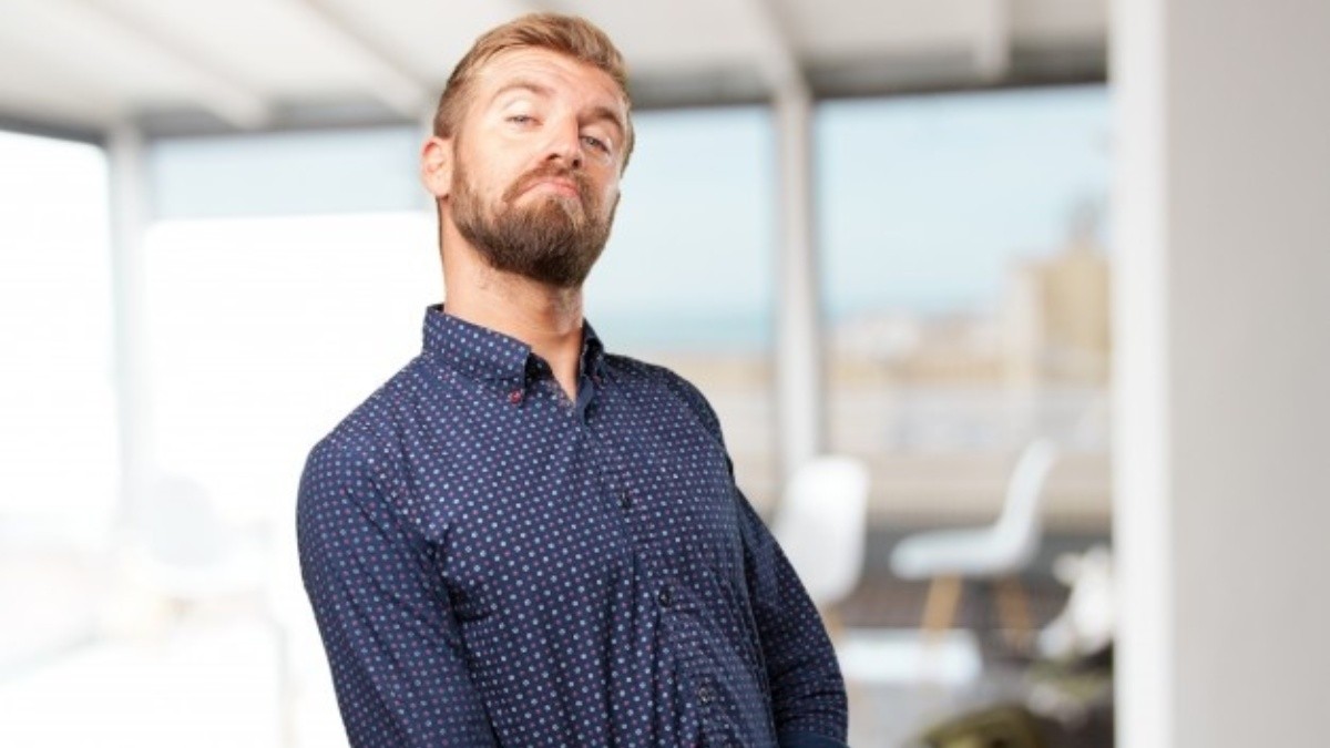 Unconscious habits that make people dislike you (without you realizing it)