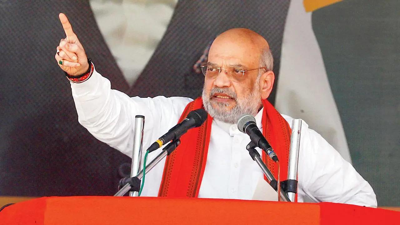 Amit Shah unveils Peshwa Bajirao`s statue, highlights commitment to ...