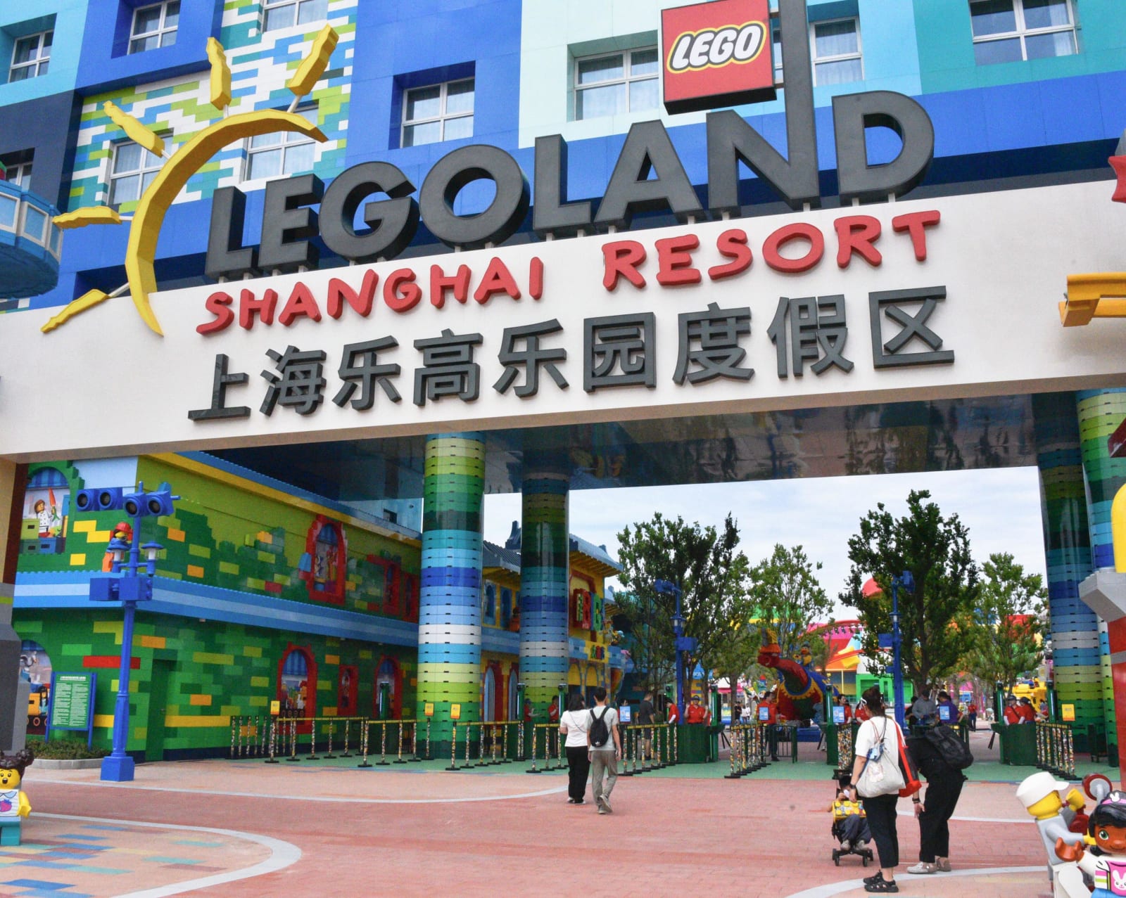 CORRECTED: Monkey King stars as China's 1st Legoland opens in Shanghai