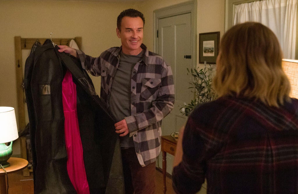 "Nip/Tuck," "Charmed" actor Julian McMahon dies at 56 after cancer battle