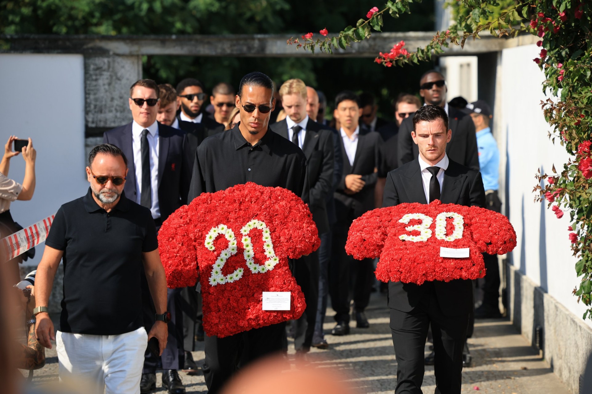 Liverpool players attend Diogo Jota funeral