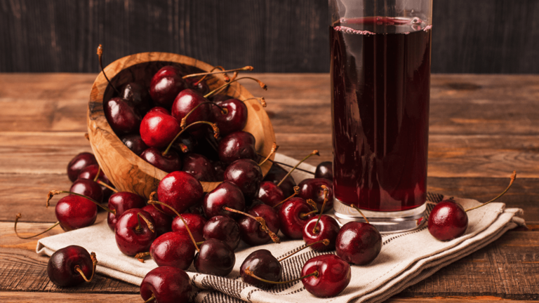 These are the best and worst foods to eat before bed
