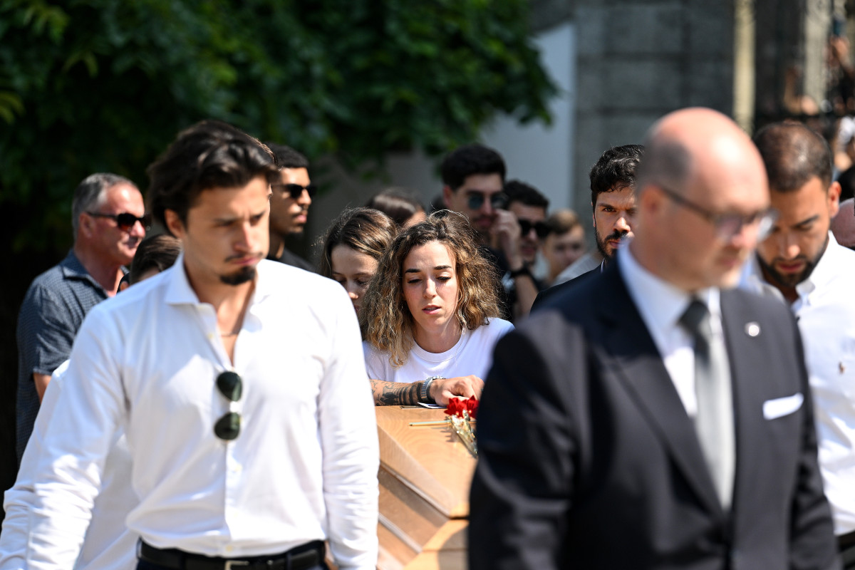 Photos Show Diogo Jota's Wife Rute Cardoso With His Coffin at Funeral