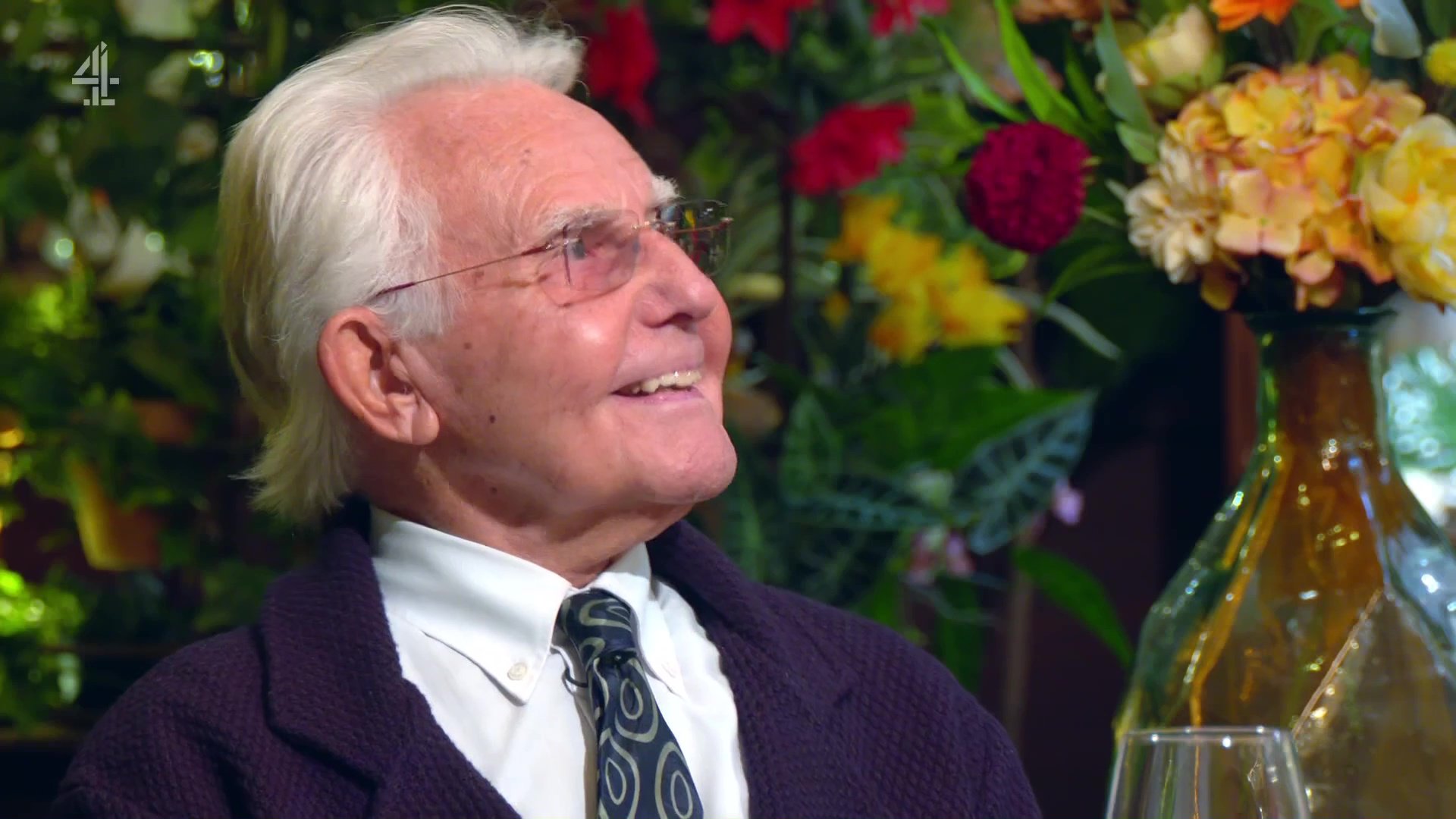 Man from Essex, 89, woos 'lucky lady' on First Dates